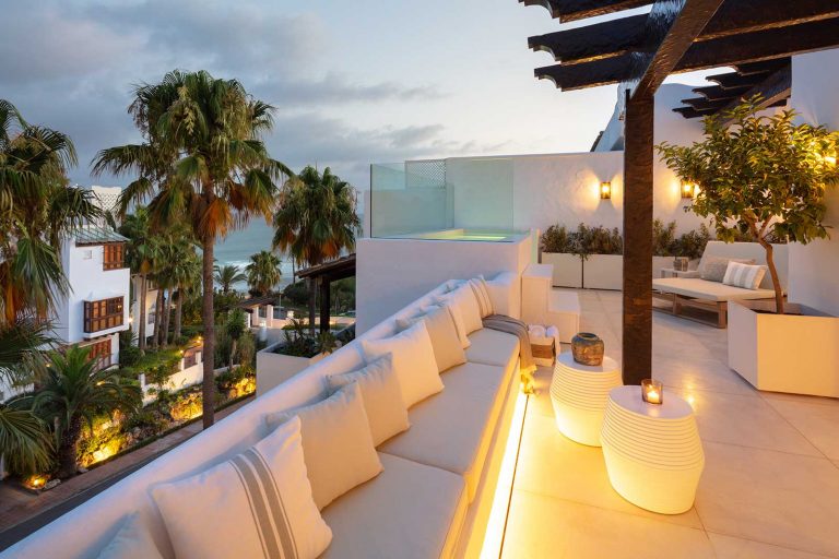 Trendsetting Terrace and Balcony Ideas for 2024: Elevate Your Outdoor ...