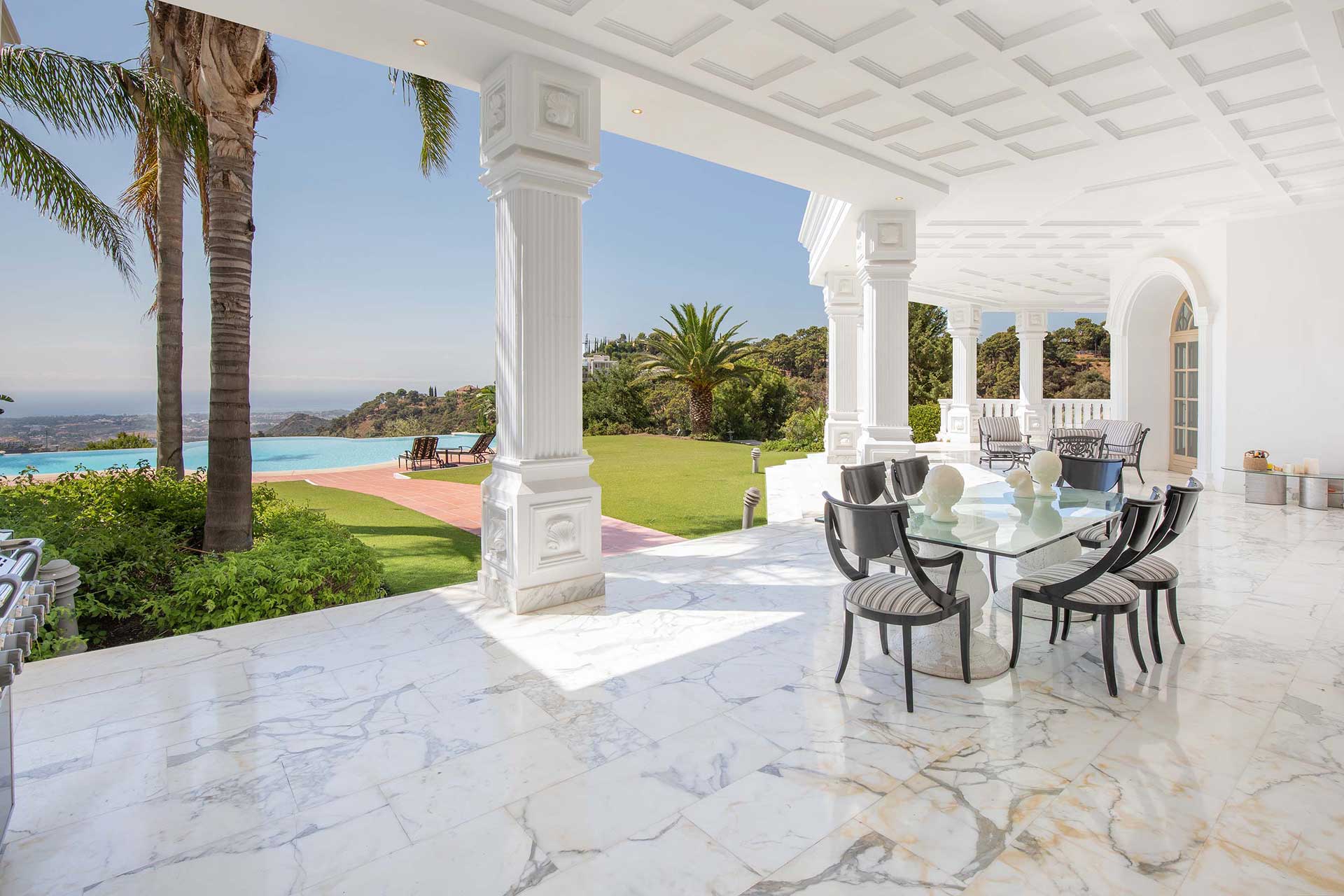 Trendsetting Terrace and Balcony Ideas for 2024: Elevate Your Outdoor ...