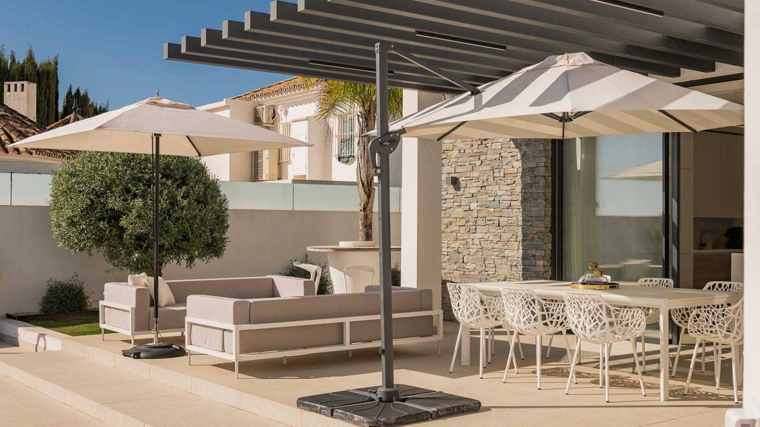 Trendsetting Terrace and Balcony Ideas for 2024: Elevate Your Outdoor ...